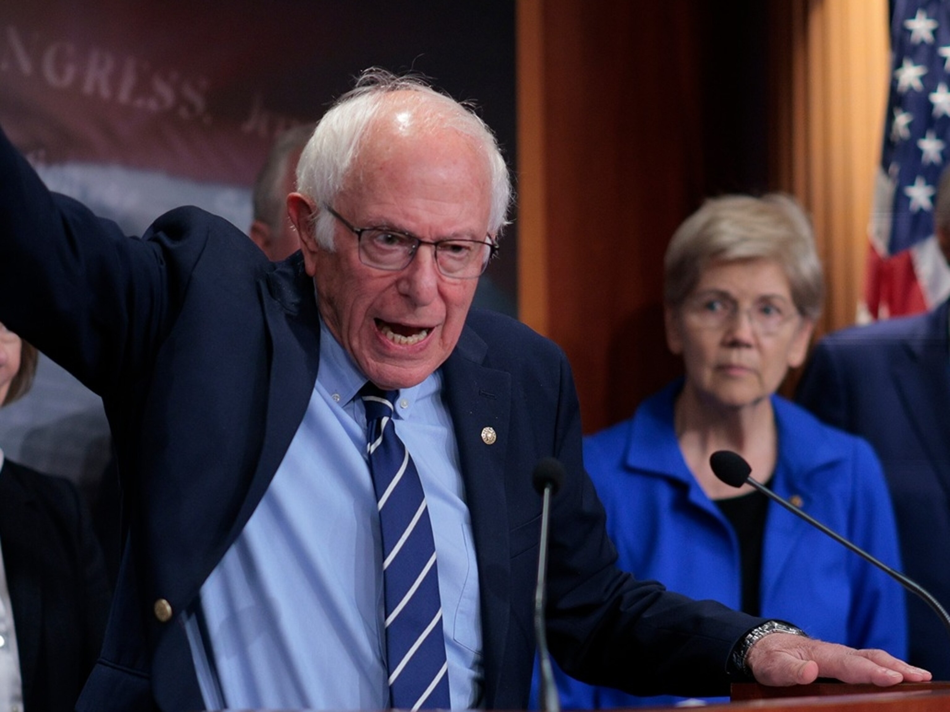 Warren, Sanders want GAO to investigate Education Department dismantling