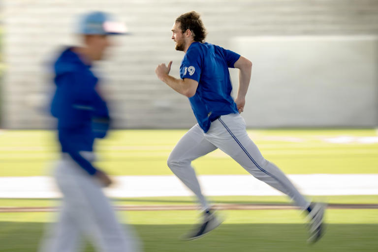 Blue Jays rookie sensation Trey Yesavage prepares for first full season ...