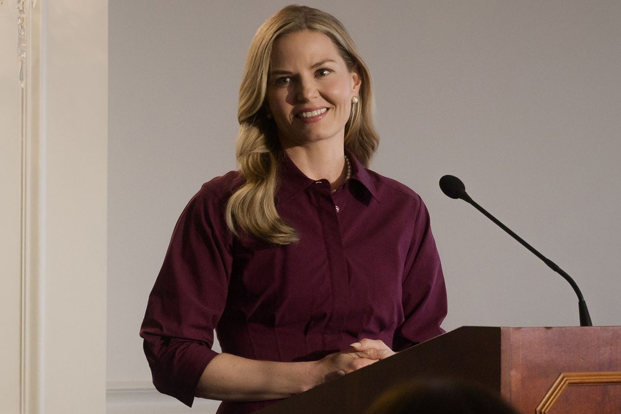 The Night Agent star Jennifer Morrison breaks down the first lady's big ...