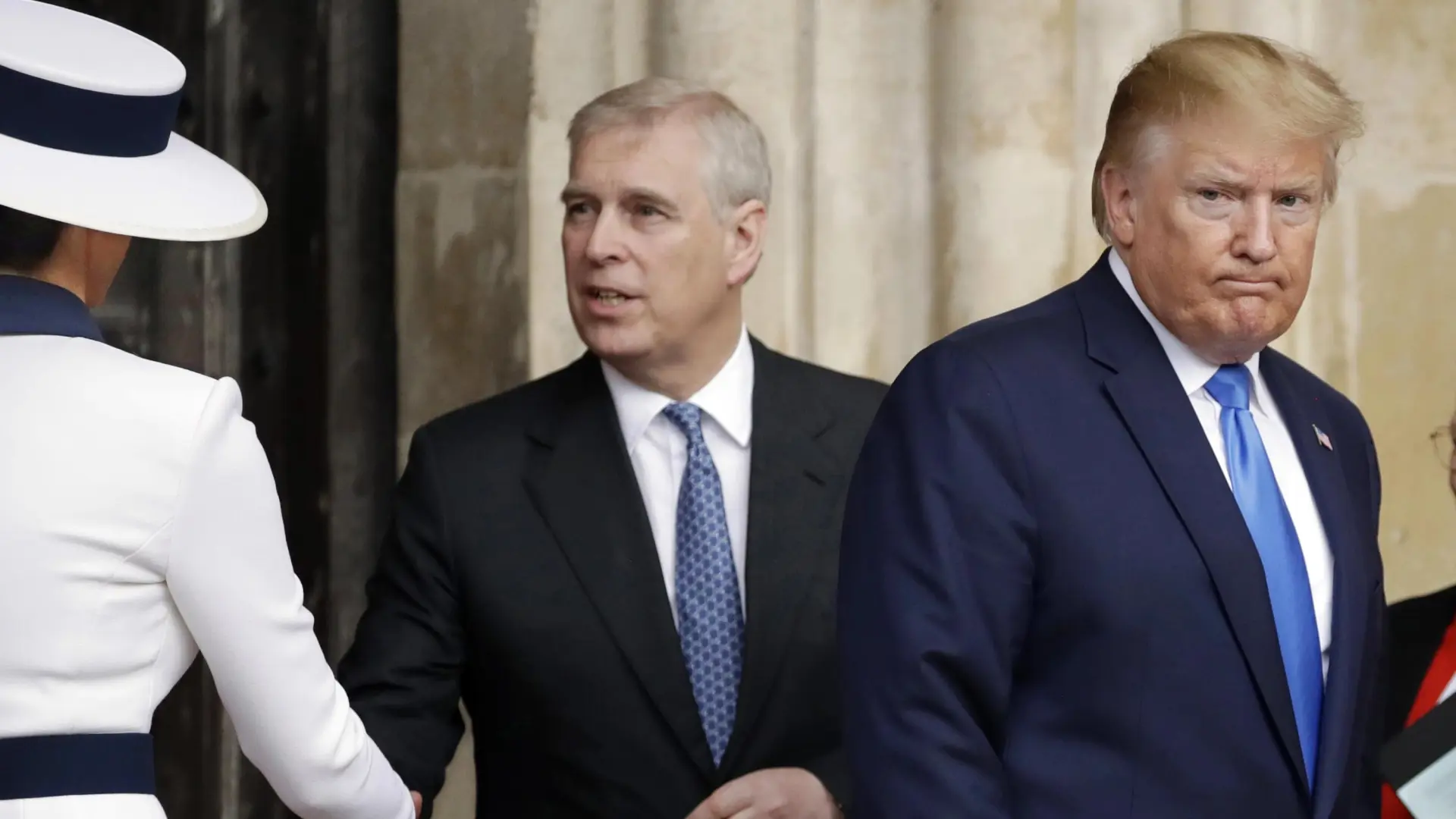 Trump lamenta el arresto del expríncipe Andrés y dice que es "muy malo ...