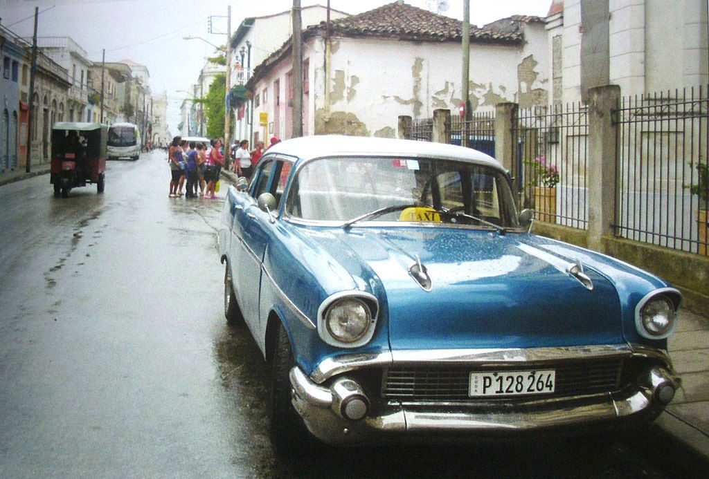 Cuba's power grid crumbles, leaving a nation in darkness