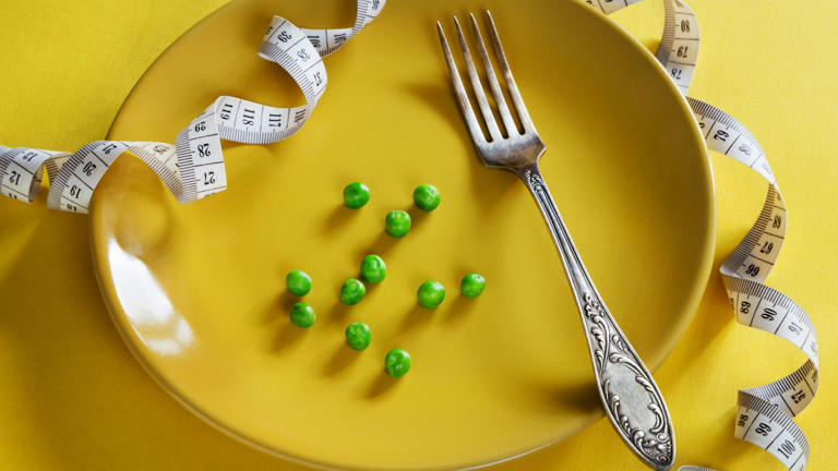 Here's how you can eat smaller meals without starving yourself