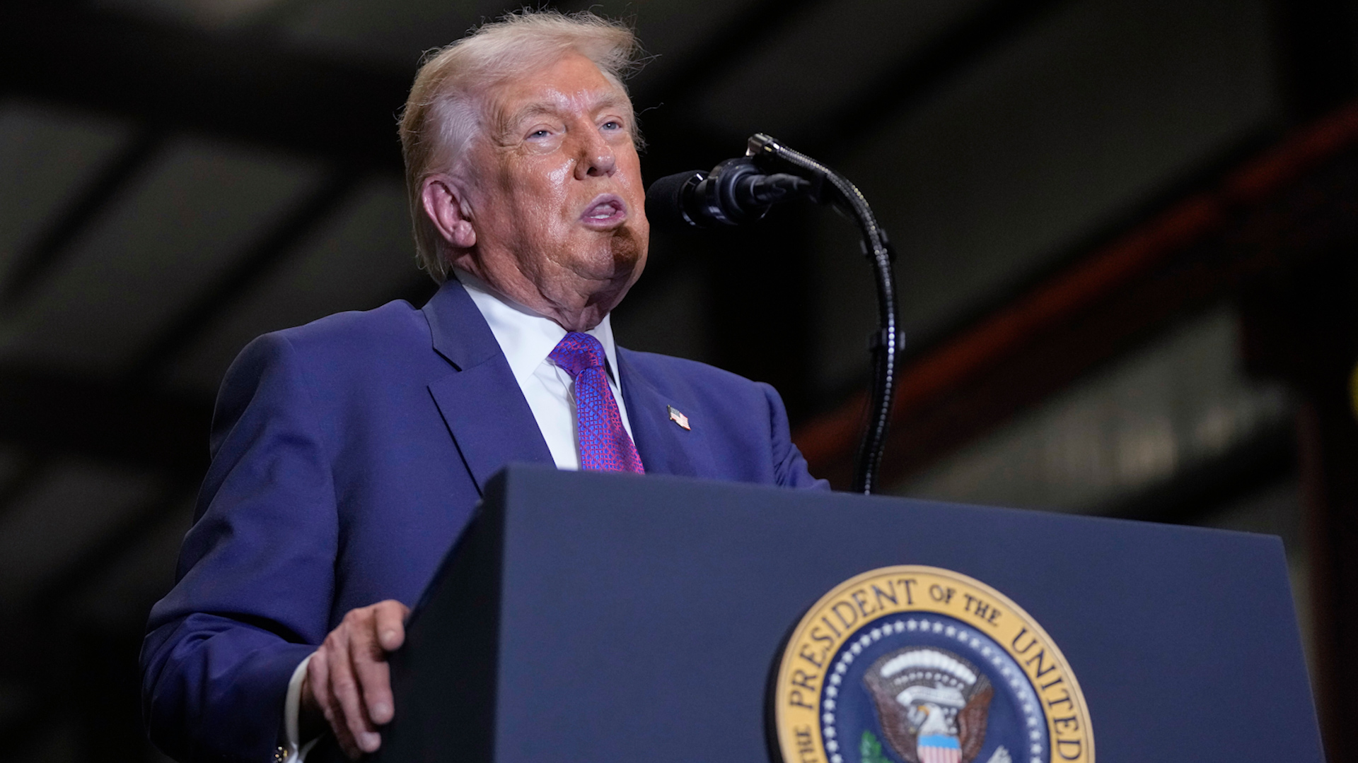 Trump jokes about giving himself the Medal of Honor