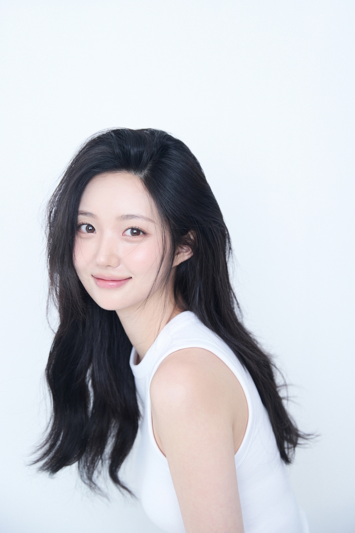 Rising actor Nam Gyu-hee finds a new home at the comprehensive ...