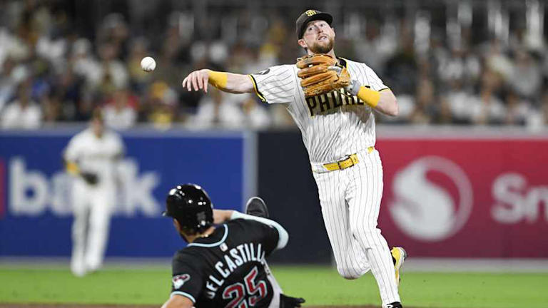 Padres may be turning Jake Cronenworth into their ultimate safety valve