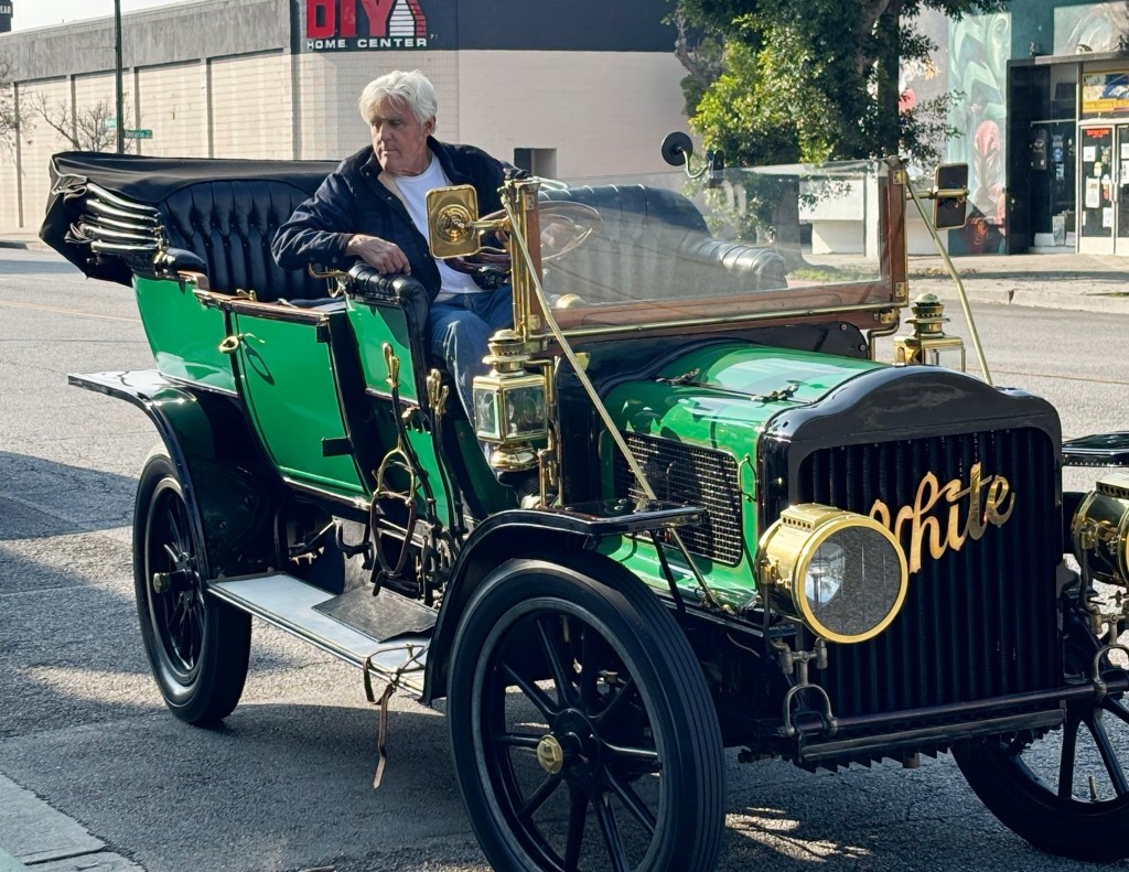 Jay Leno turns heads driving 119-year-old steam car through Los Angeles