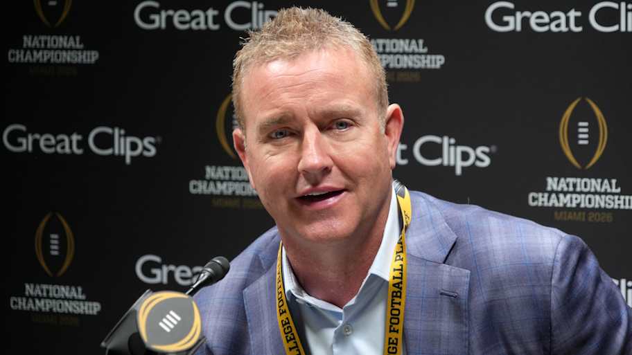 National analyst weighs in on one of college football's biggest issues ...