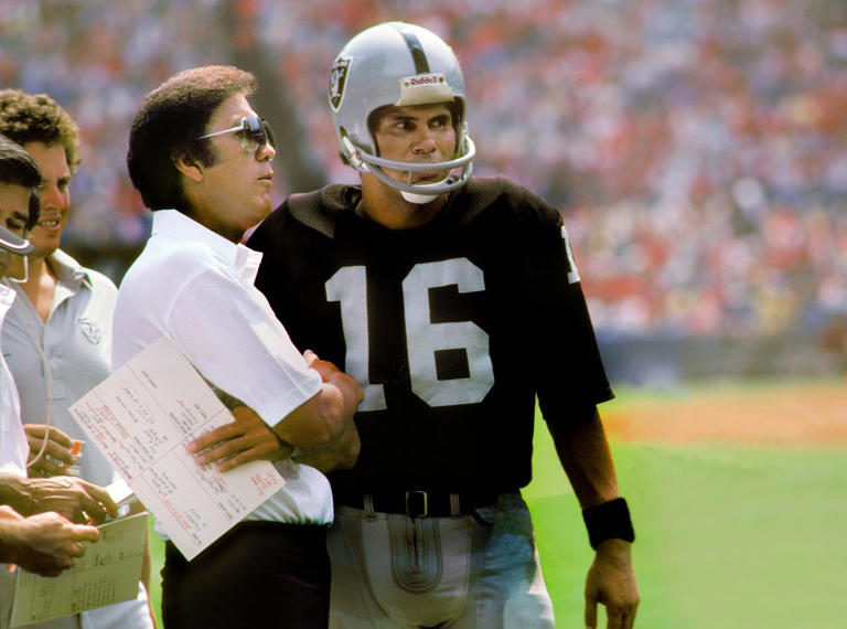 Hispanic Football Hall of Fame class of 2026 honored at Raiders HQ