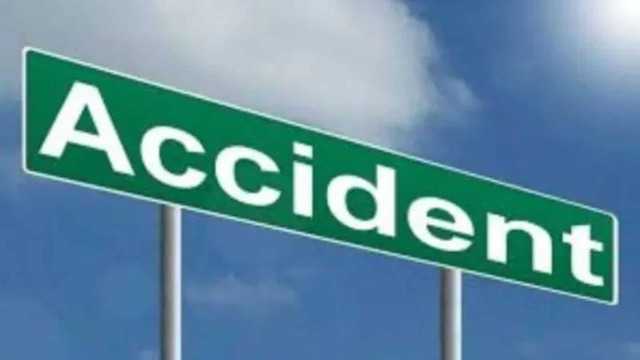 Two die after vehicle crashes into railing in Medak