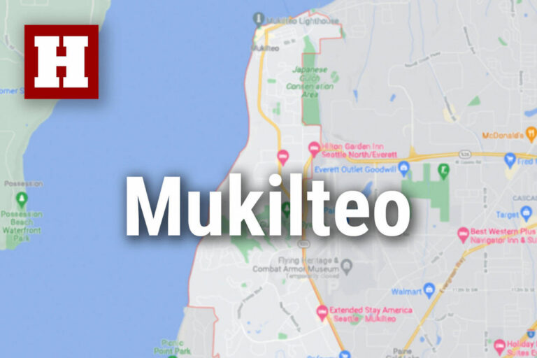 Man dies after being struck by a train in Mukilteo