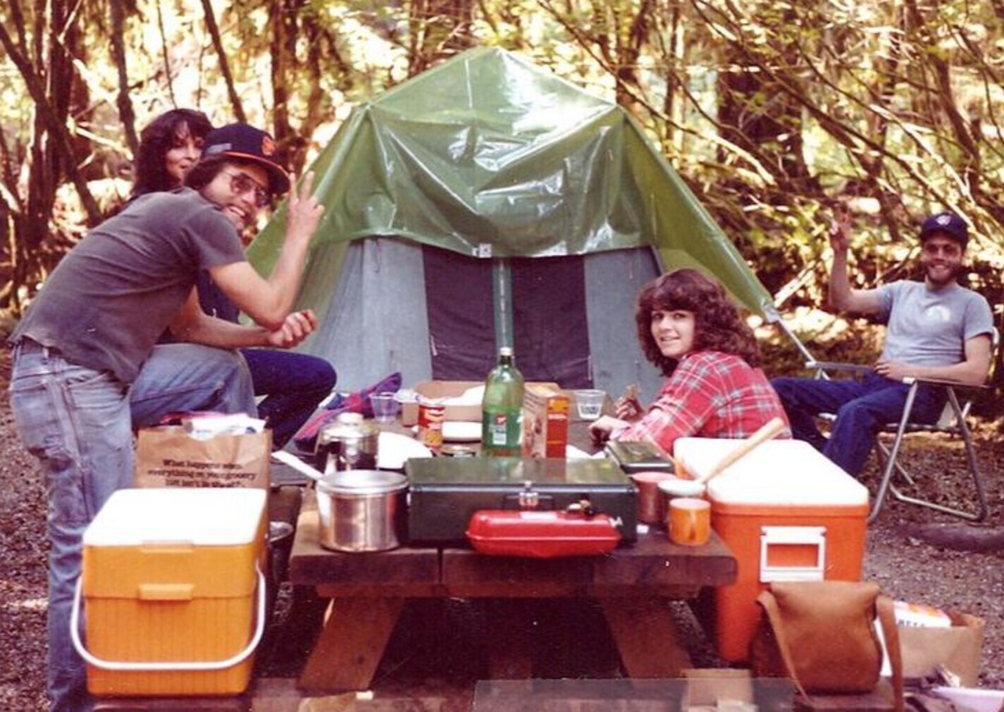 20 photos of what a real '80s vacation was like