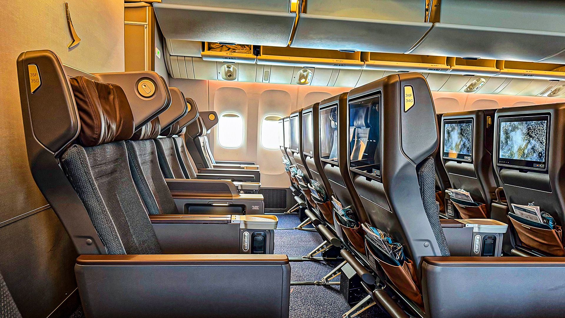 The striking features of Singapore Airlines’ & Cathay Pacific’s premium ...