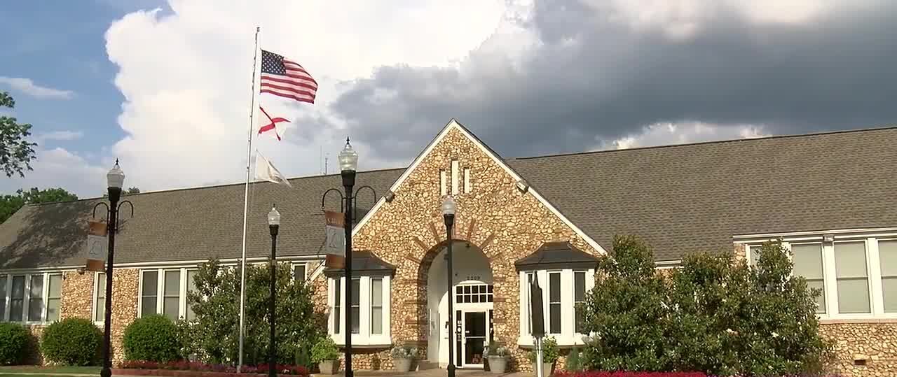Center Point delays police chief hiring amid council disagreement