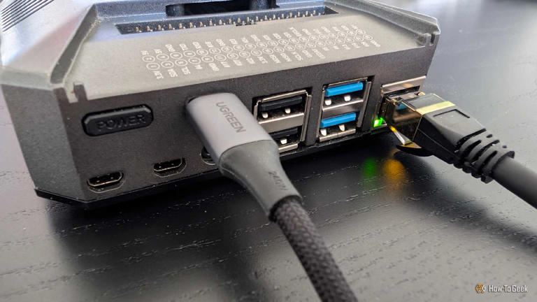 I test high-end routers for a living, but this $10 USB dongle is ...