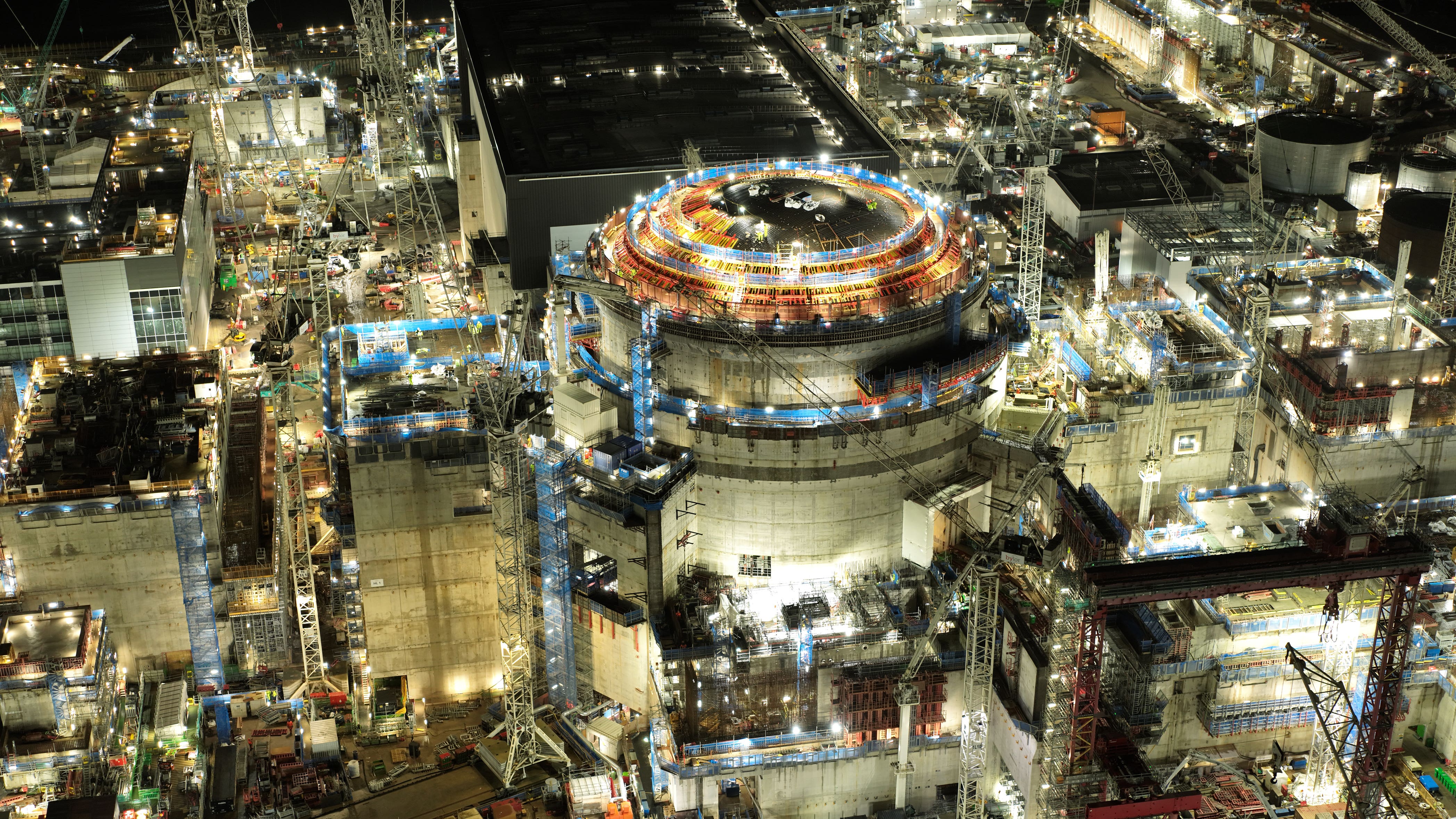 EDF pledges fresh £15bn UK investment as nuclear outages drag on output