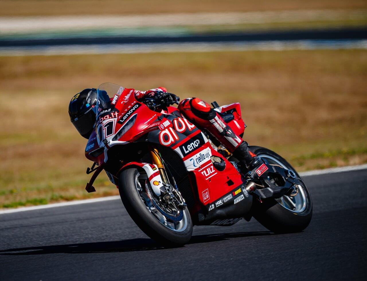 SBK 2026. GP d’Australia a Phillip Island. Nicolò Bulega davanti a ...