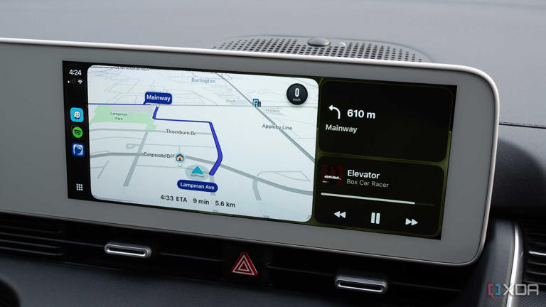 CarPlay's split-screen mode quietly changed how I use my car