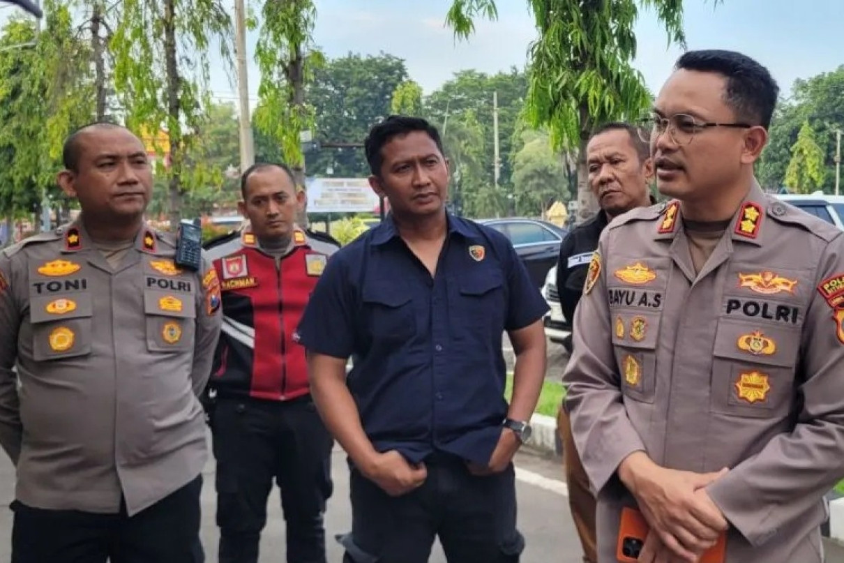 18 barang bukti diamankan, ledakan maut di Situbondo diduga dari bahan ...