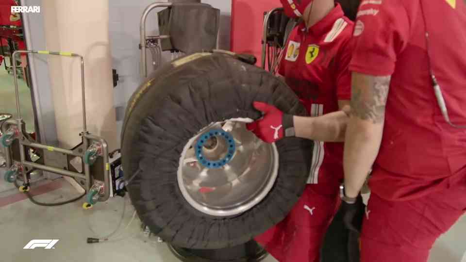 Why F1 tires sometimes explode without warning