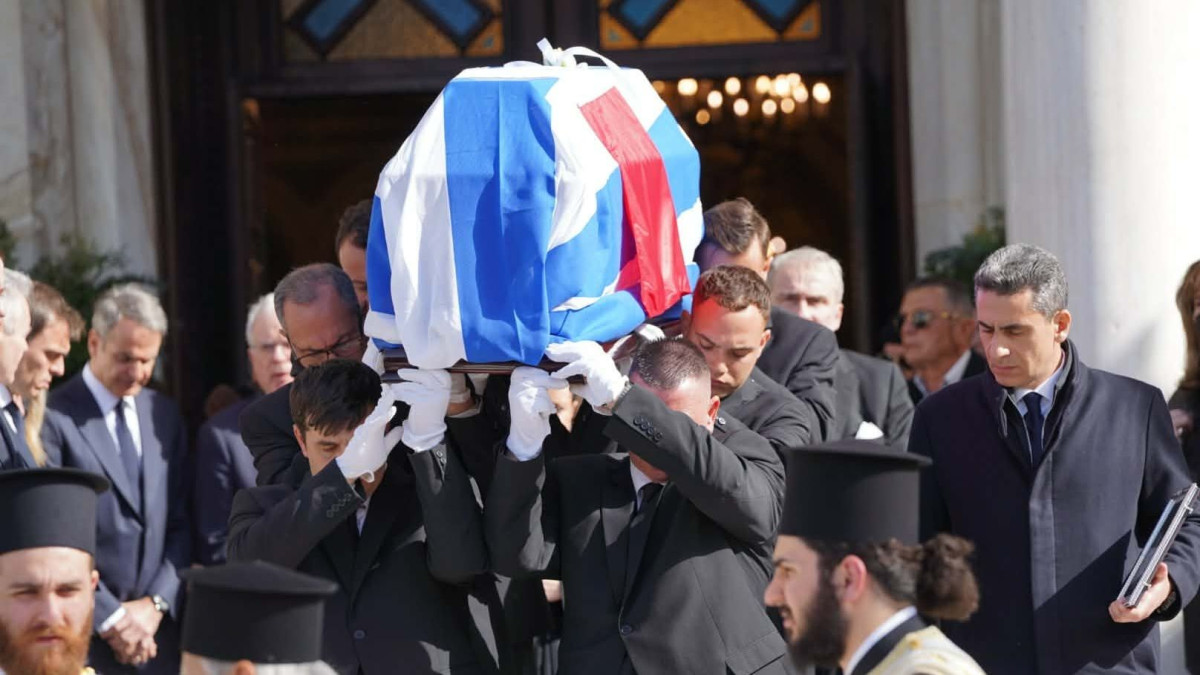 H Ελλάδα αποχαιρέτησε την Ελένη Γλύκατζη - Αρβελέρ: «Καλό σου ταξίδι ...