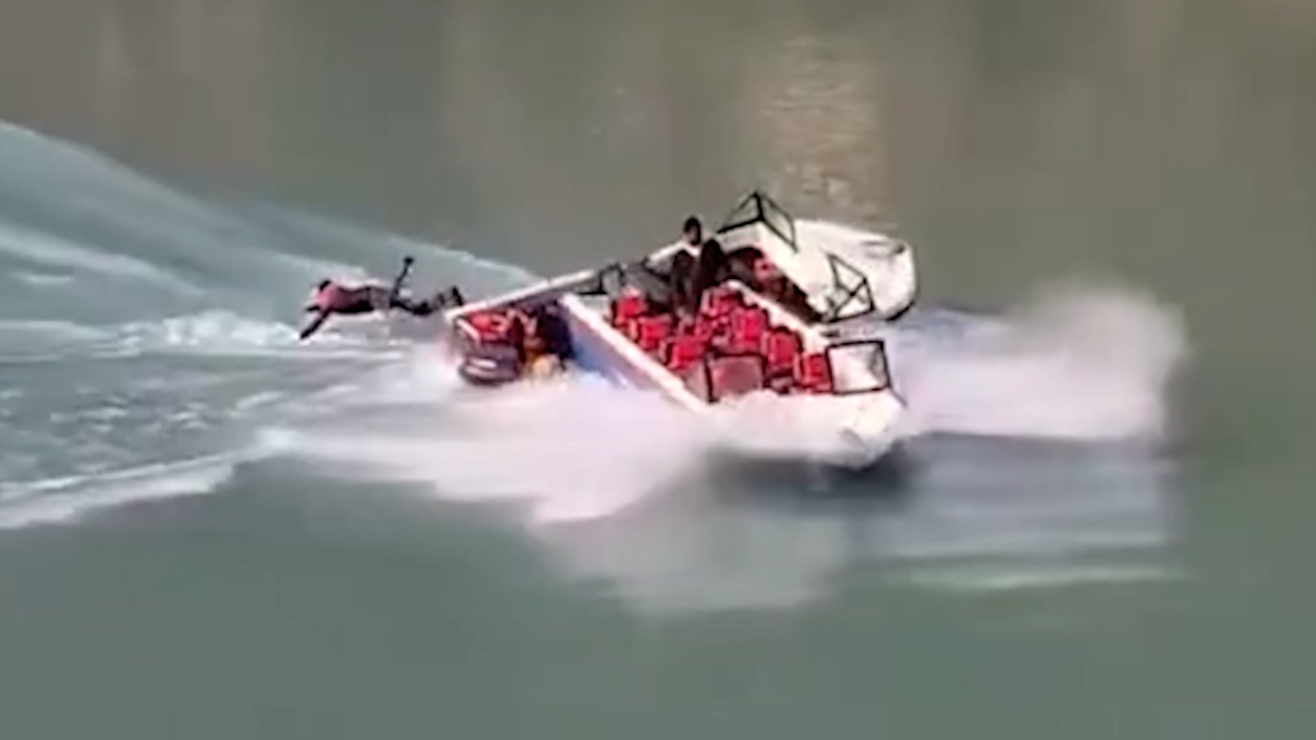 Shocking moment two rafting boats collide on river in India