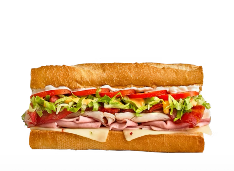 5 chain restaurants with the best classic club sandwiches, according to ...