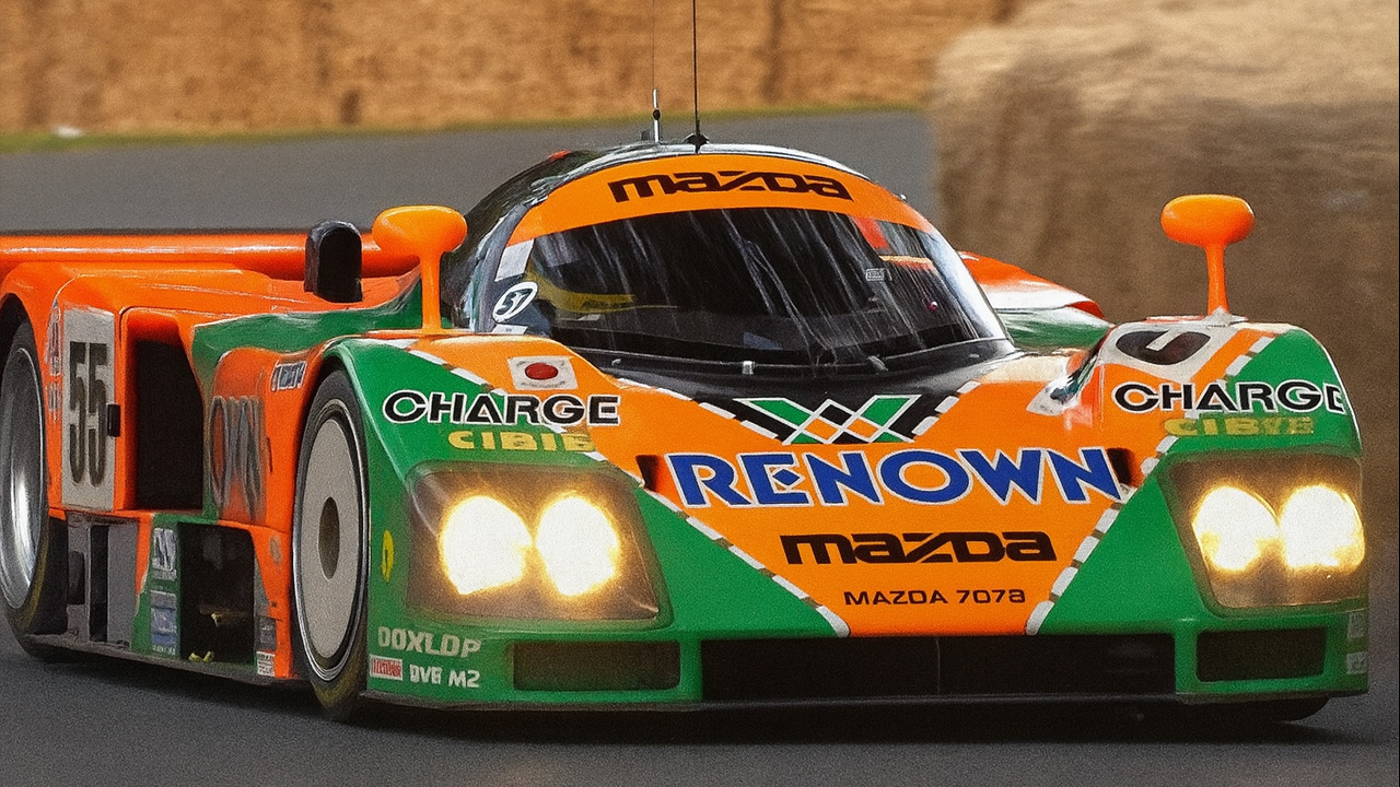 Mazda 787B screaming 4 rotor sound