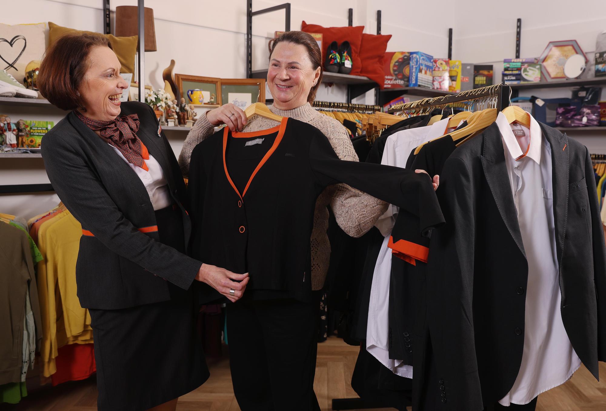 EasyJet donates work uniforms to Luton jobseekers for interviews