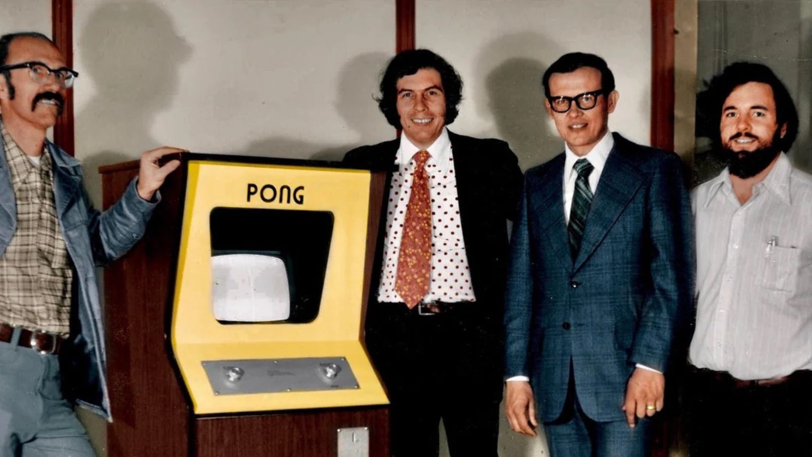 10 photos of ‘Pong,’ from the era where it was really played