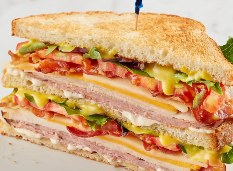 5 chain restaurants with the best classic club sandwiches, according to ...