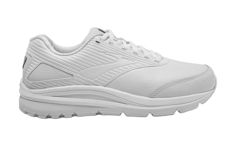 Podiatrists recommend wearing these 9 shoes if you have back pain