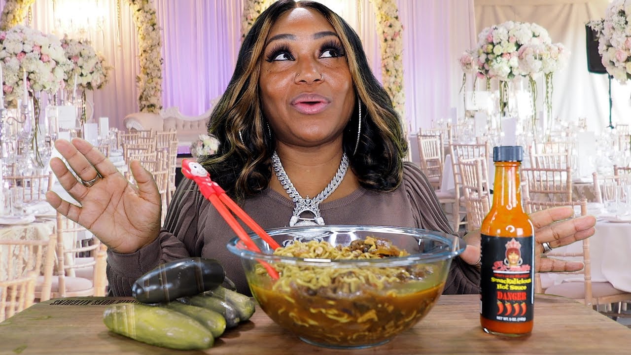 Eat With Que is married so here’s what I think