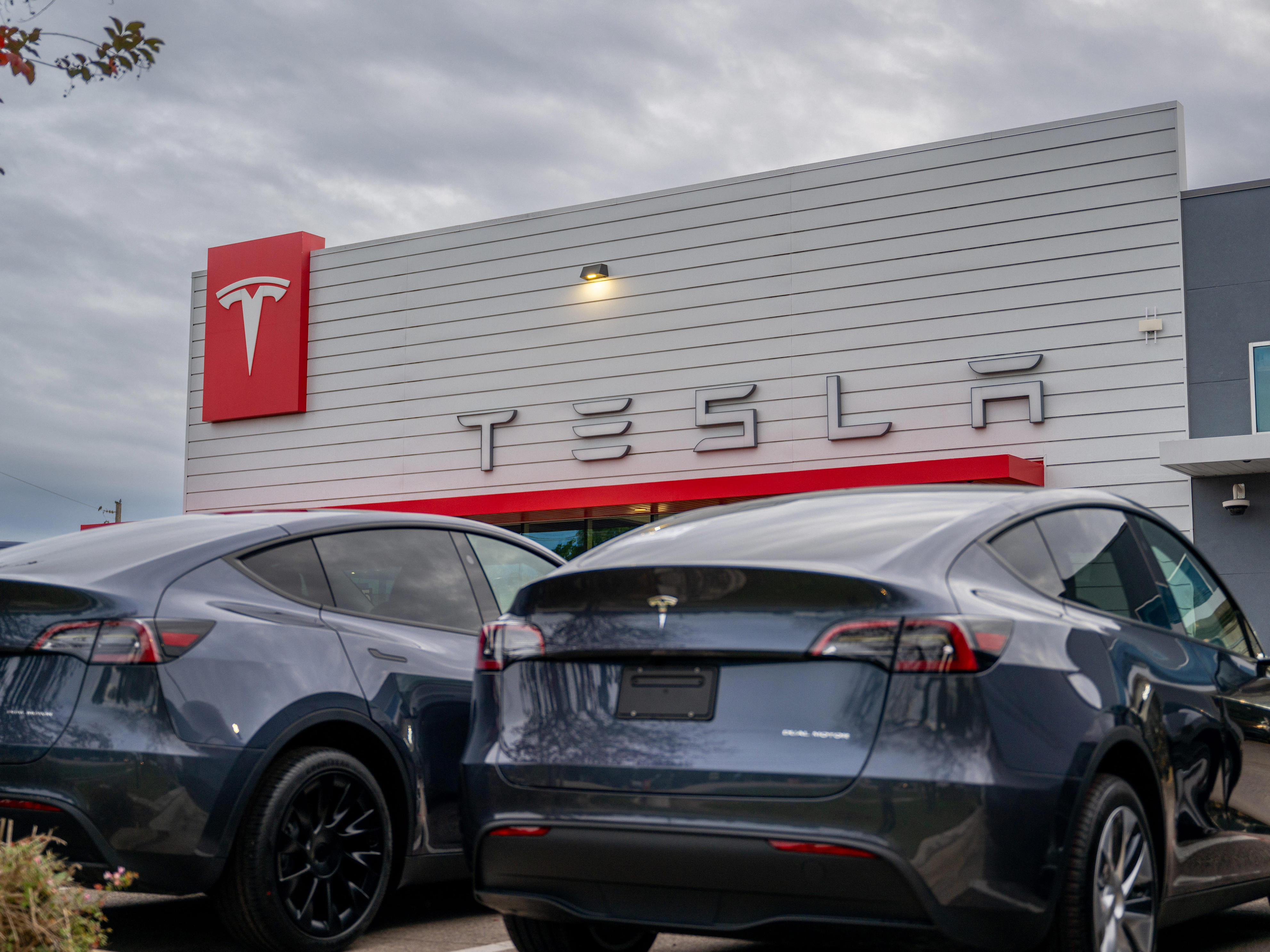Used Tesla prices have soared since the end of the $7,500 tax credit ...