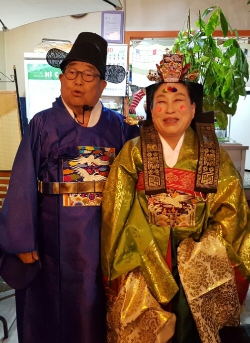 Jeon Won-ju recalls a kiss scene with Song Hae "I thought my tongue was ...