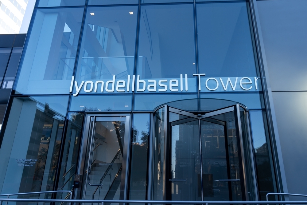 LyondellBasell slashes dividend amid 'one of the longest downturns in ...