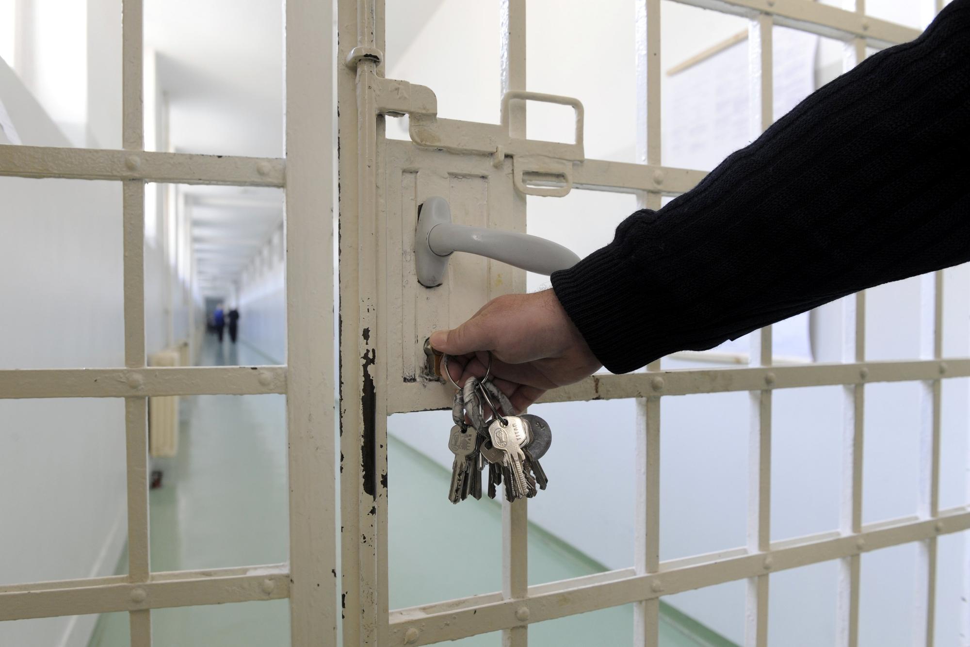 Brazen vodka thief behind bars after taking packet of pills into prison ...