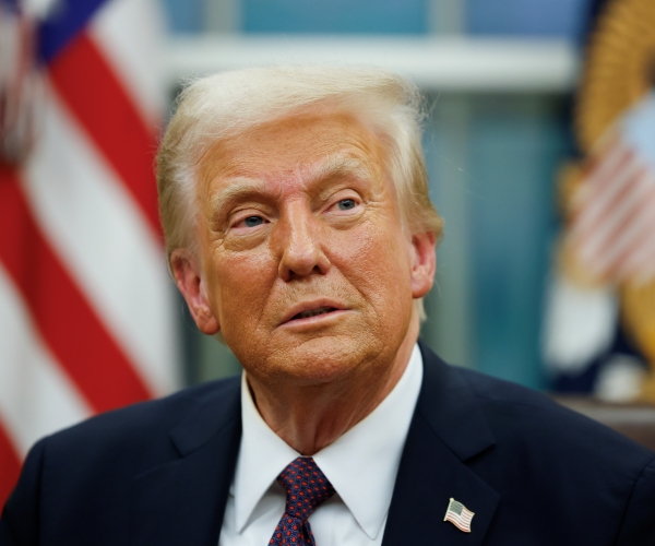 Report: Trump 'visibly frustrated' at Supreme Court's tariffs ruling