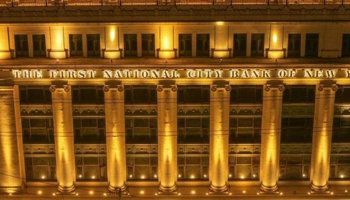 Manila lights up Juan Luna Building