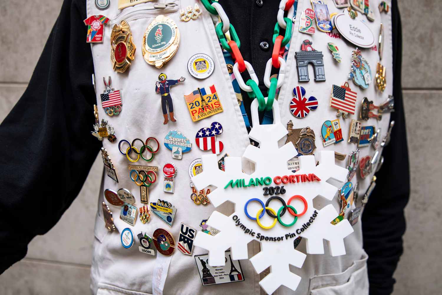 Spillette olimpiche, scambi e caccia alle edizioni rare: è pin trading ...