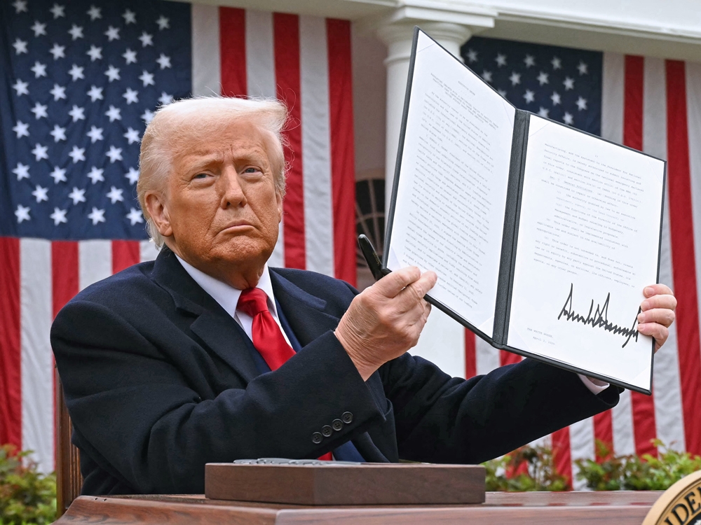 Trump to levy new 10% global tariff after US Supreme Court ruling