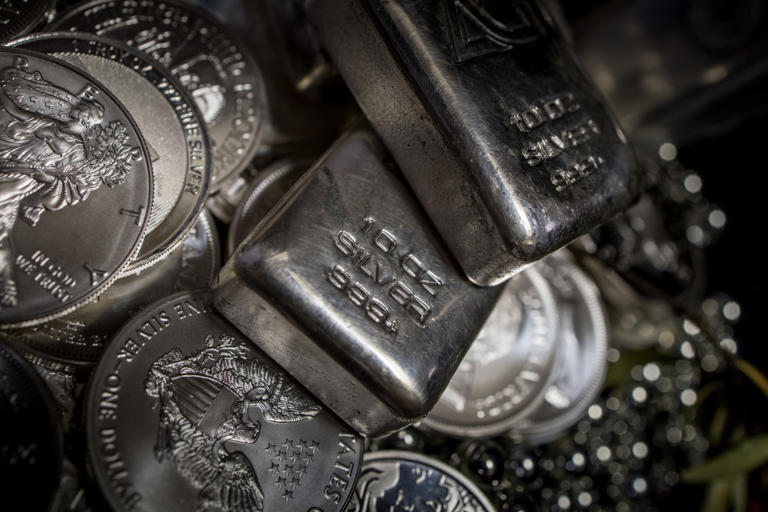 JP Morgan revamps silver stock price target for 2026