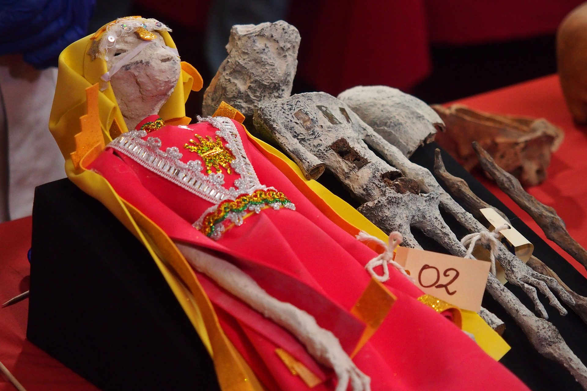 ¿Auténticas o un fraude? La verdad sobre las momias alienígenas de Perú