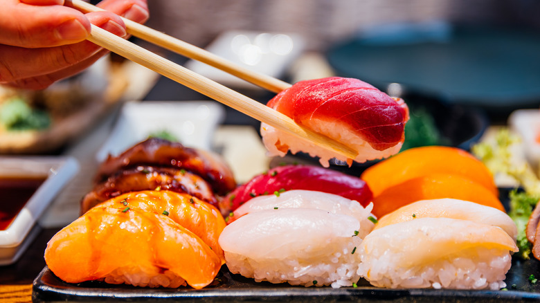 A sushi chef tells us the mistakes everyone makes when ordering sushi ...