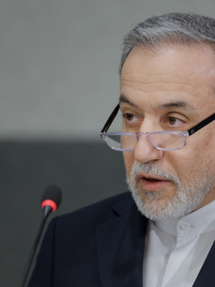 L'Iran annuncia, entro 2-3 giorni la bozza dell'accordo con gli USA ...