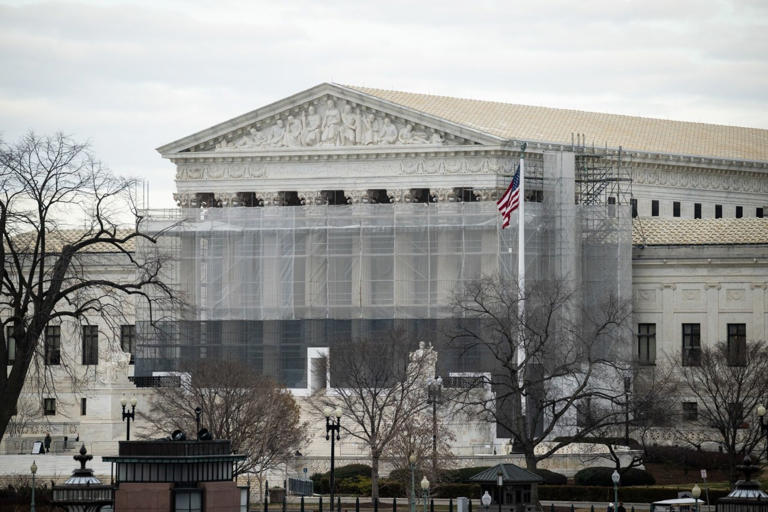 Supreme Court strikes down Trump’s global tariffs