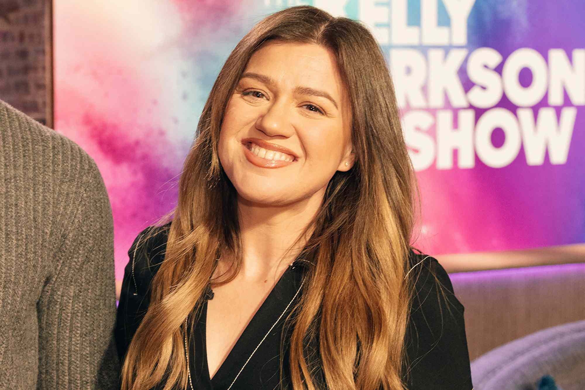Kelly Clarkson explains decision to end talk show: 'There’s just too ...
