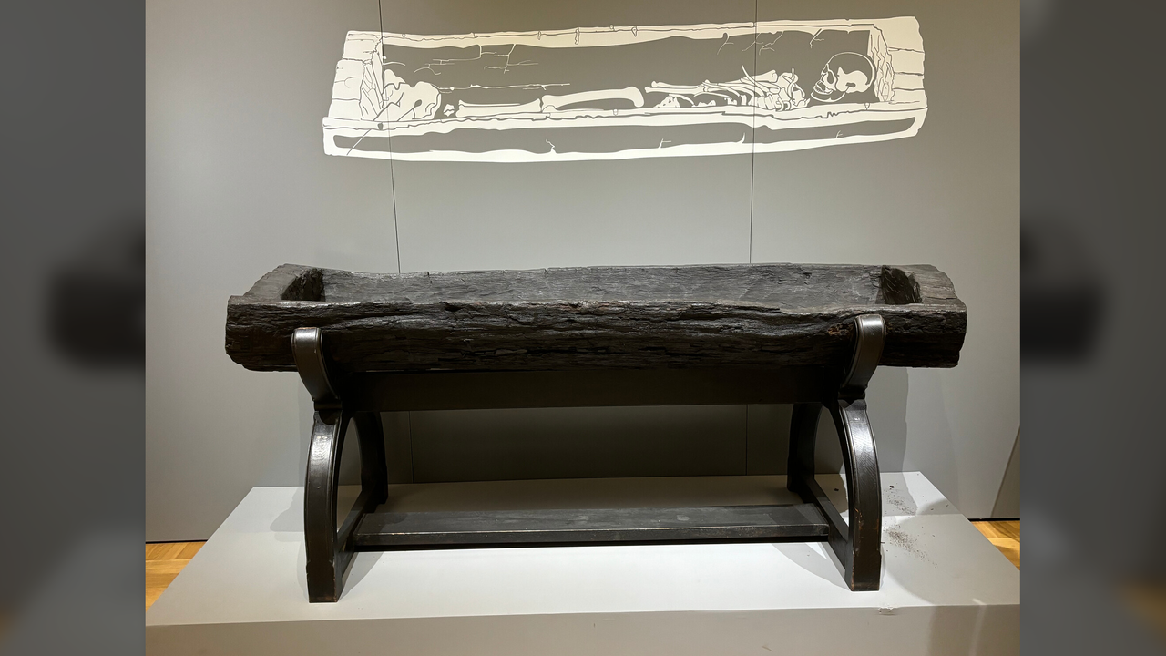 A coffin holding a dead 'princess' fell from an eroded cliff over 100 ...
