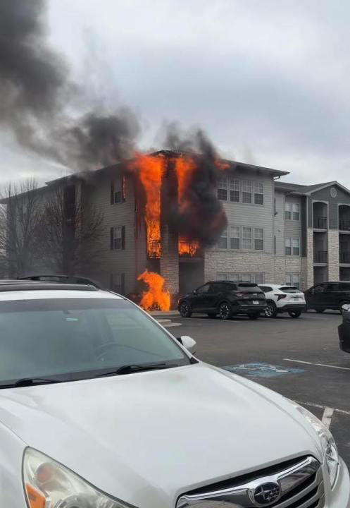 Photos: Crews put out large Junction City apartment fire