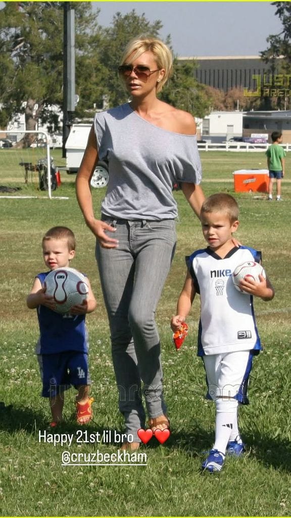 Cruz Beckham celebra su cumpleaños 21 con recuerdos junto a su hermano ...