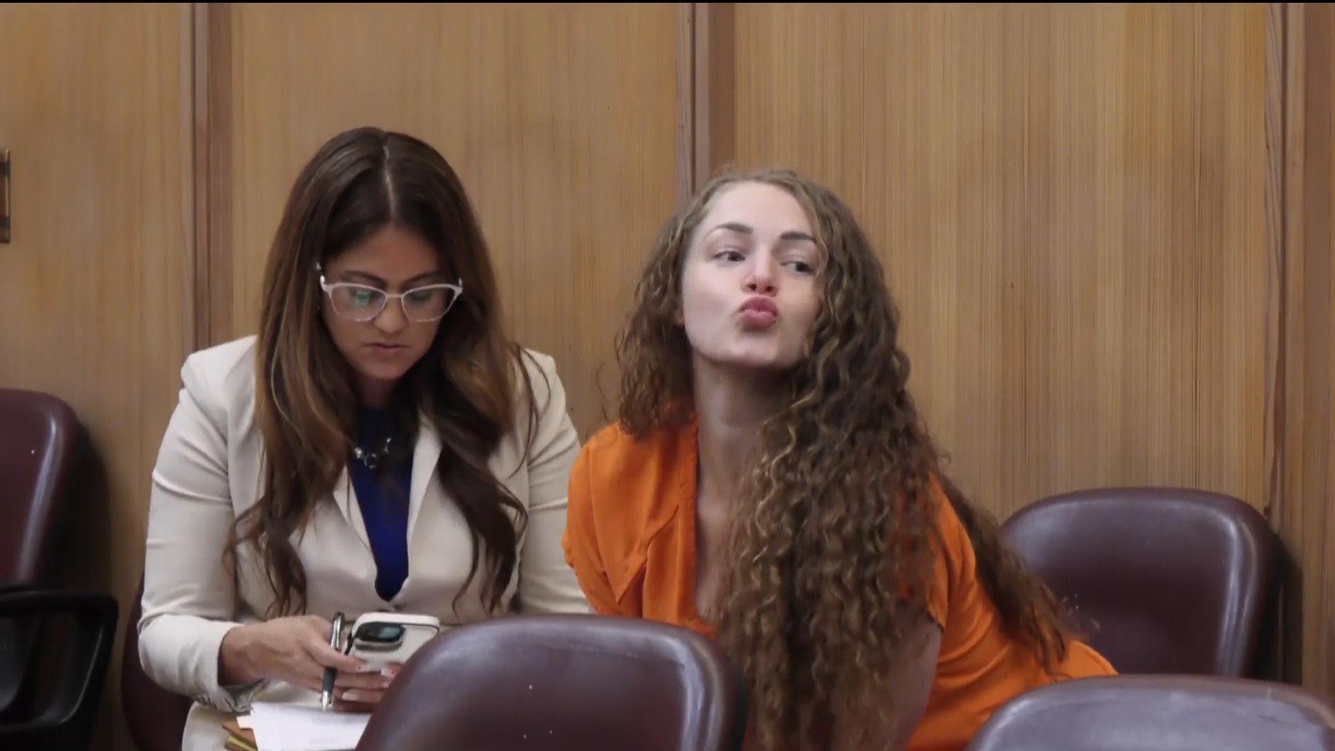 Miami OnlyFans model accused of stabbing boyfriend blows kisses in court